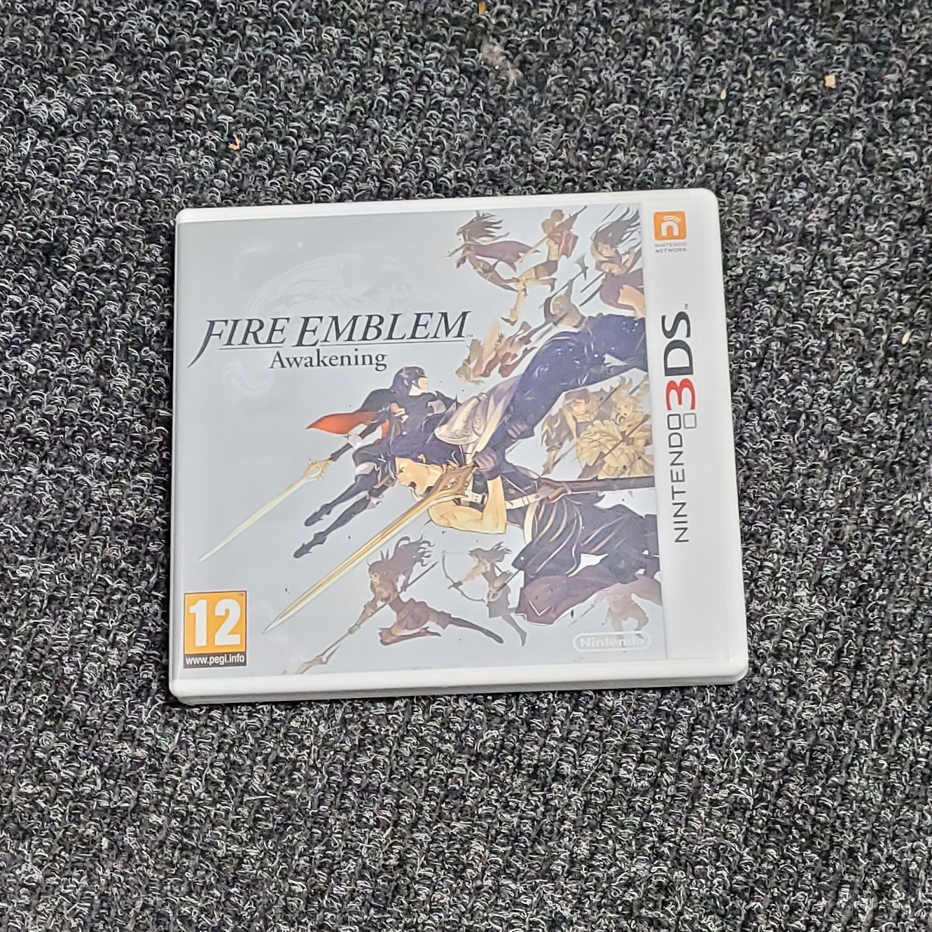 Pre-owned Nintendo 3DS Game: Fire Emblem: Awakening - Own4Less